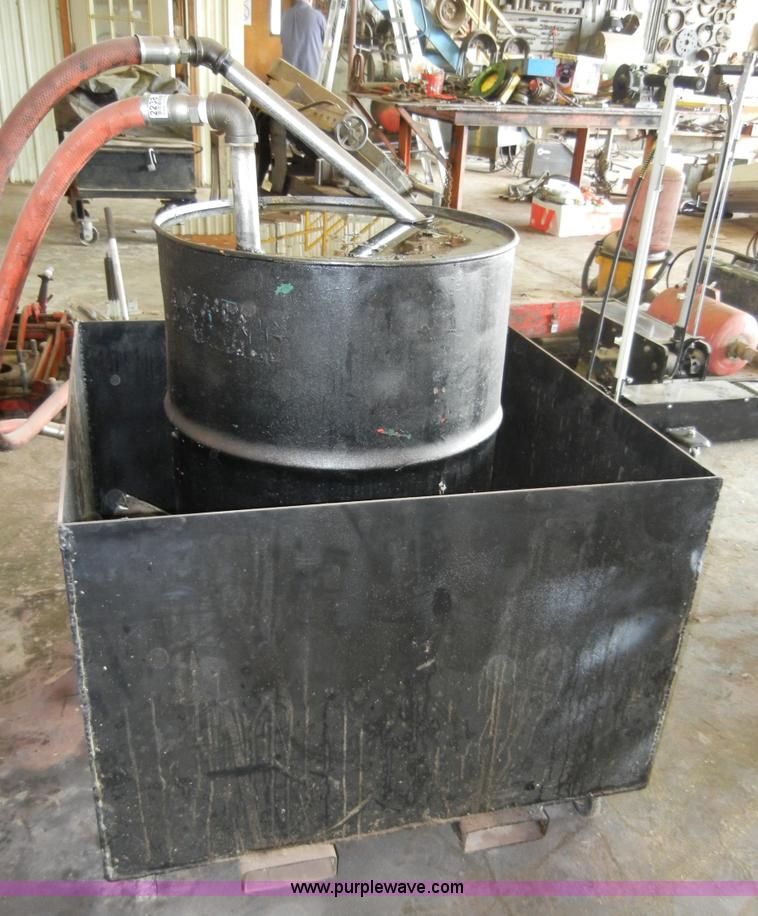 Used oil transport unit in Tonganoxie, KS | Item 2238 sold | Purple Wave