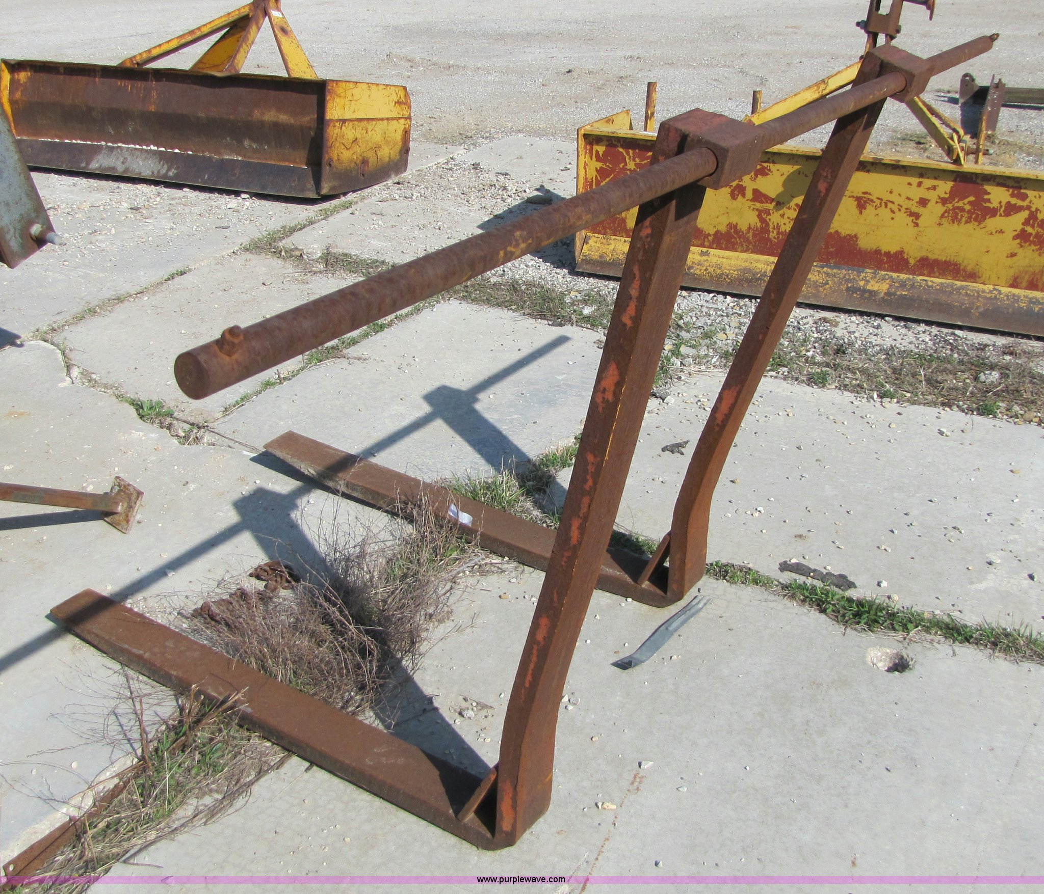Case 580 backhoe forks in Tonganoxie, KS | Item 2116 sold | Purple Wave