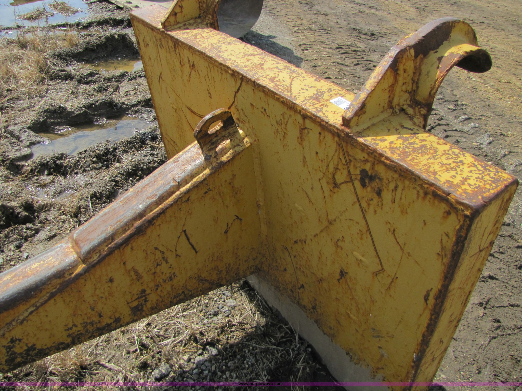 Wheel loader boom attachment in Tonganoxie, KS | Item 8649 sold ...