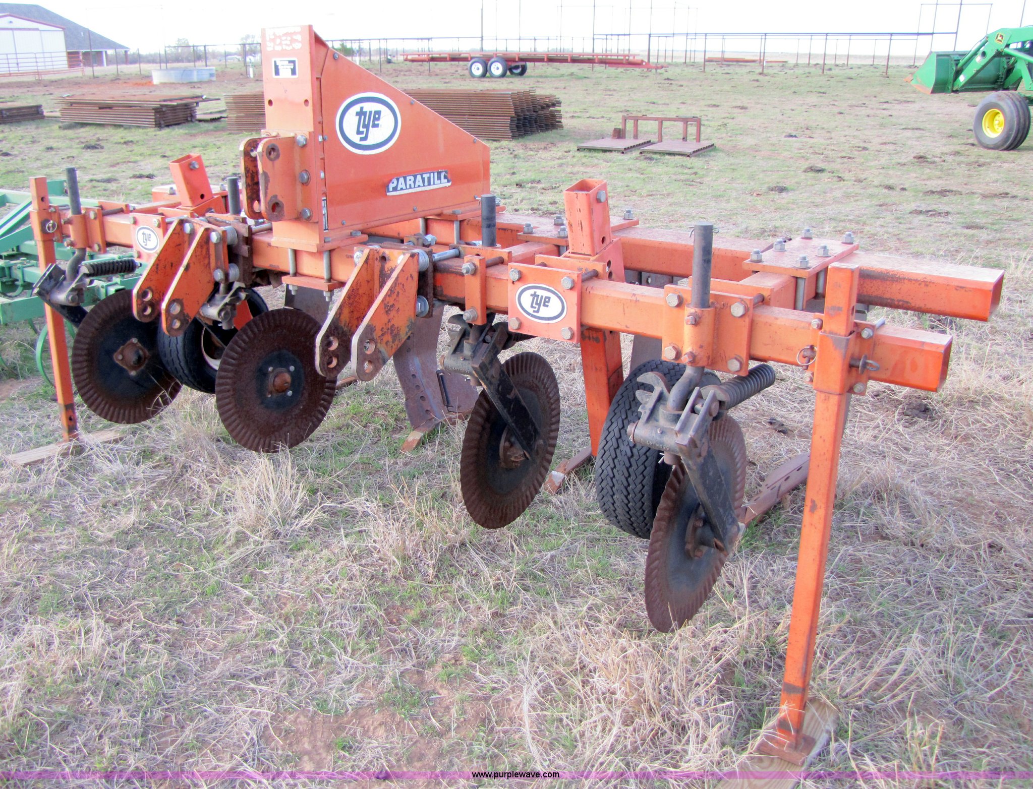 Tye Paratill four shank ripper in Seiling, OK | Item 3505 sold | Purple ...