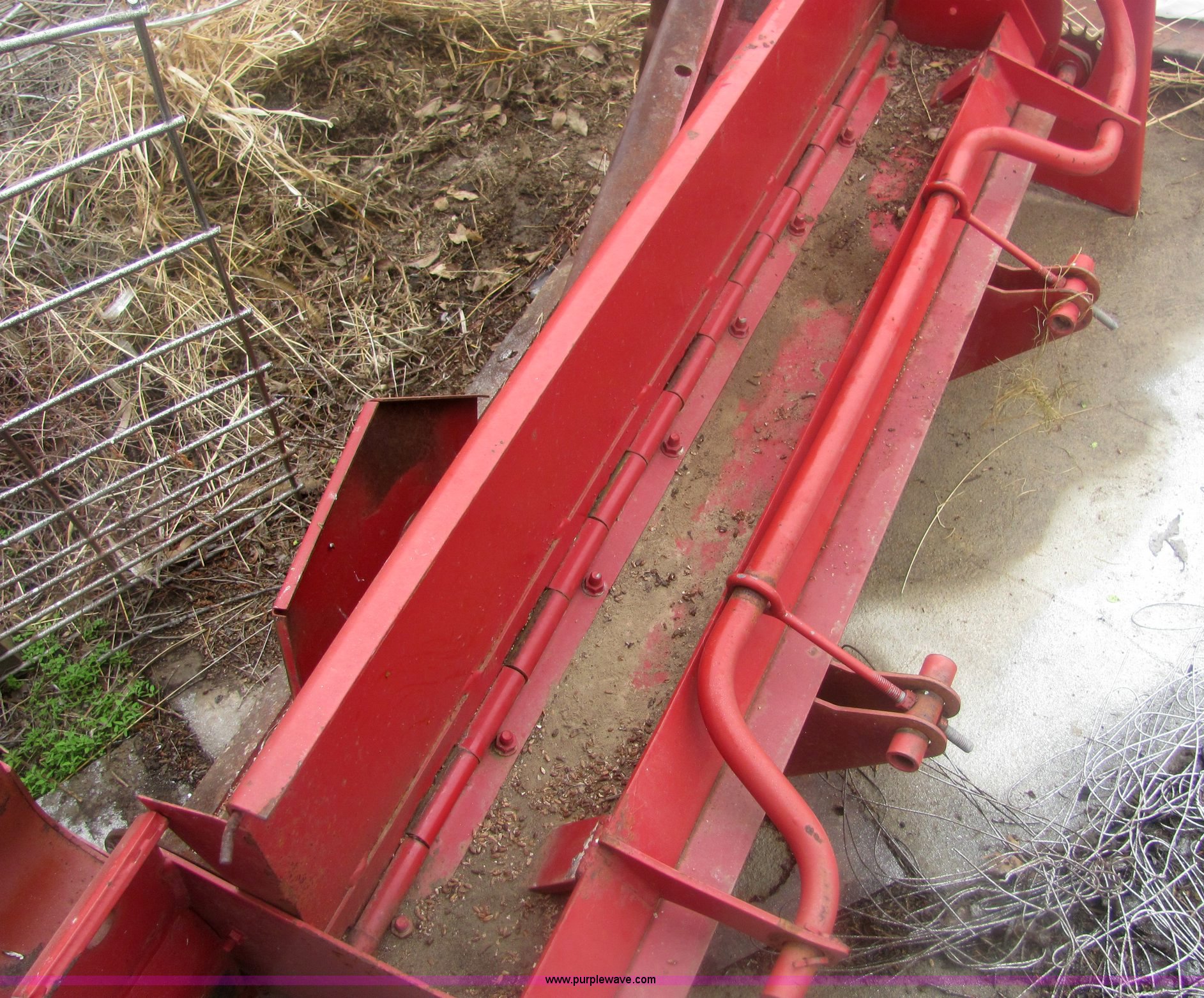 Rock trap for combine in Mound Ridge, KS | Item 6122 sold | Purple Wave