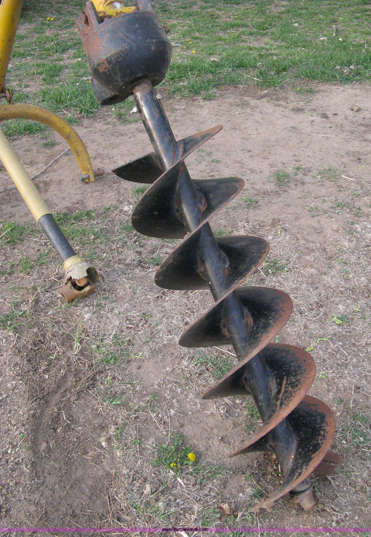 Fred Cain Agri-digger in Peck, KS | Item 8115 sold | Purple Wave