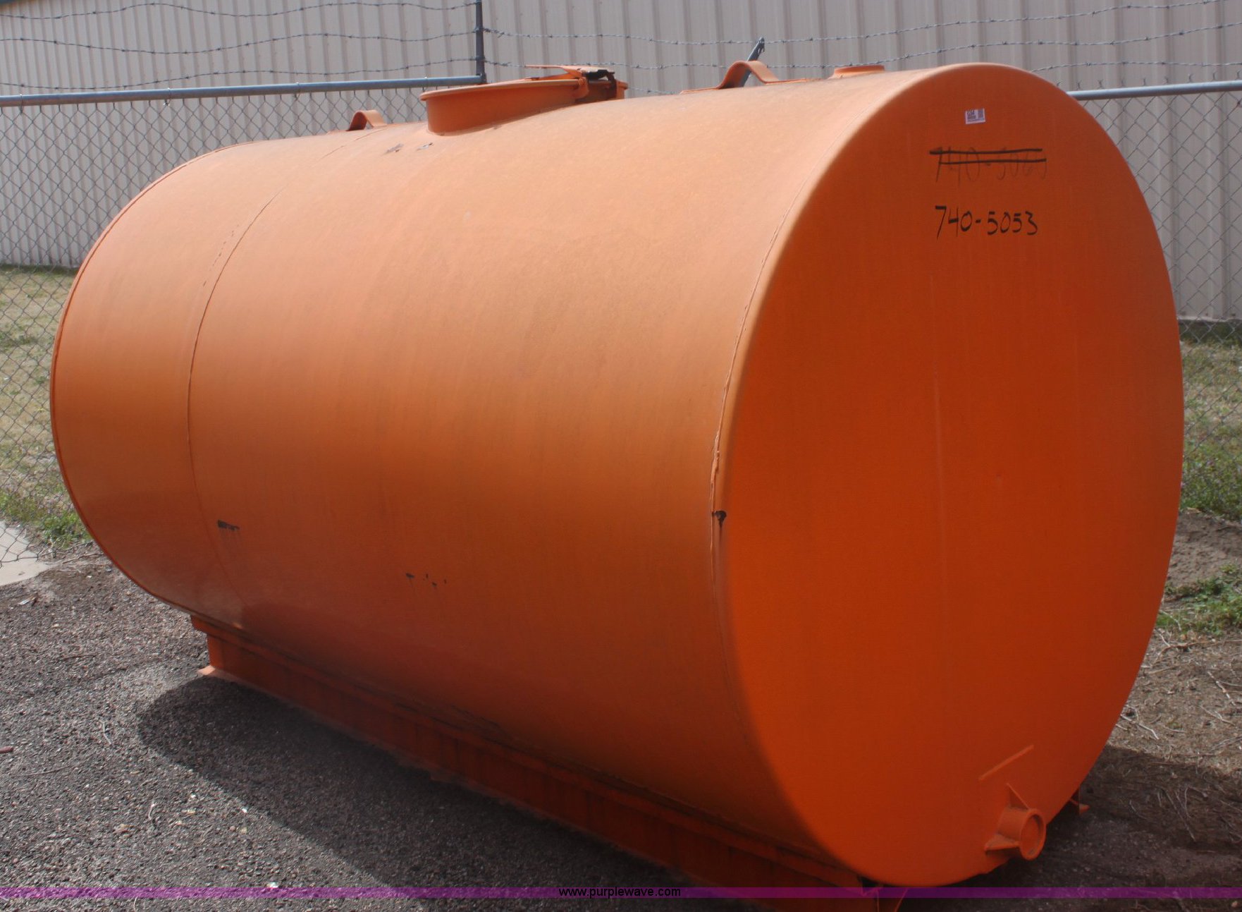 2003 Wemac water tank in Hutchinson, KS | Item 6284 sold | Purple Wave
