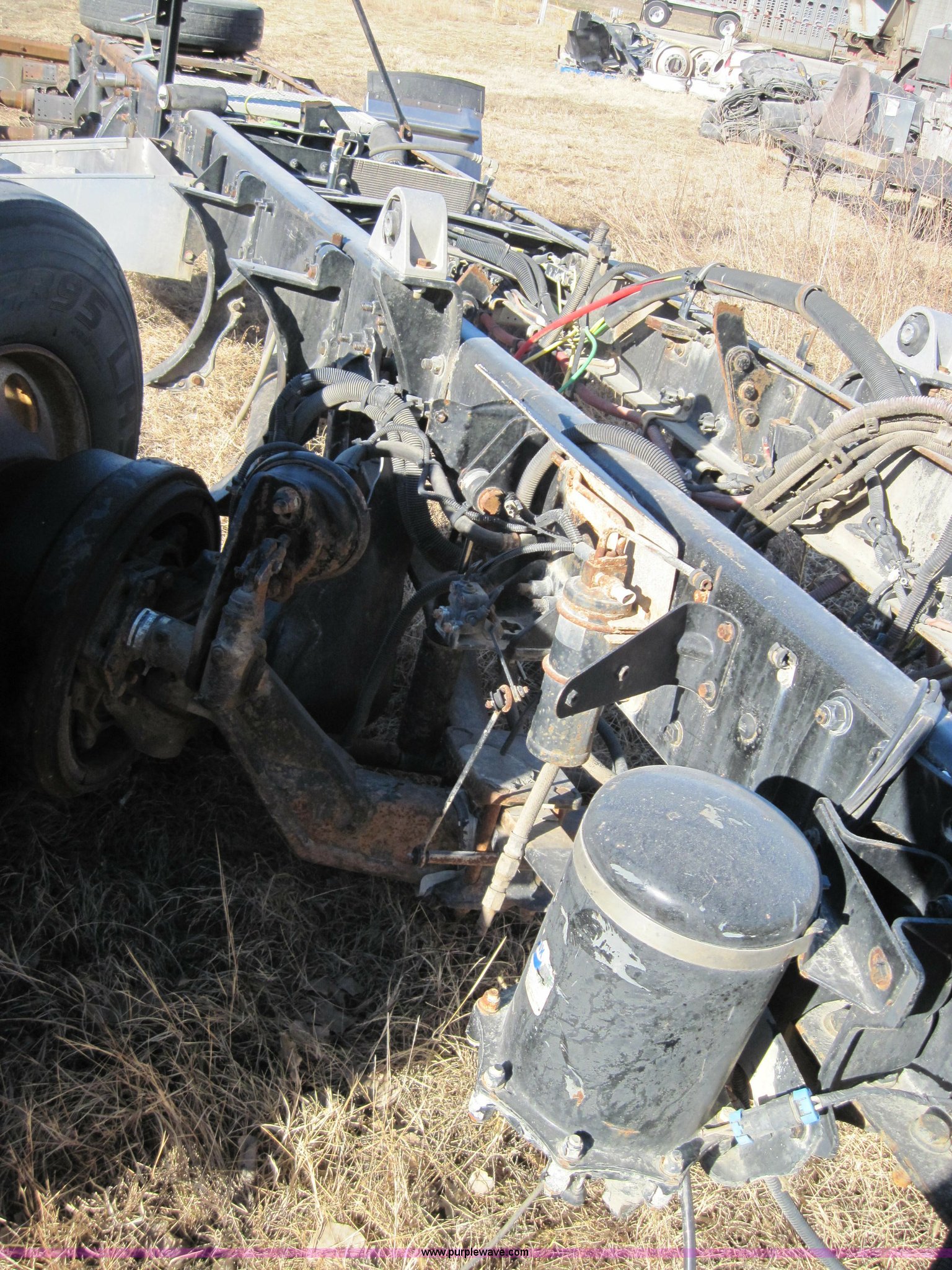 Freightliner truck frame in Lyons, KS | Item 1969 sold | Purple Wave