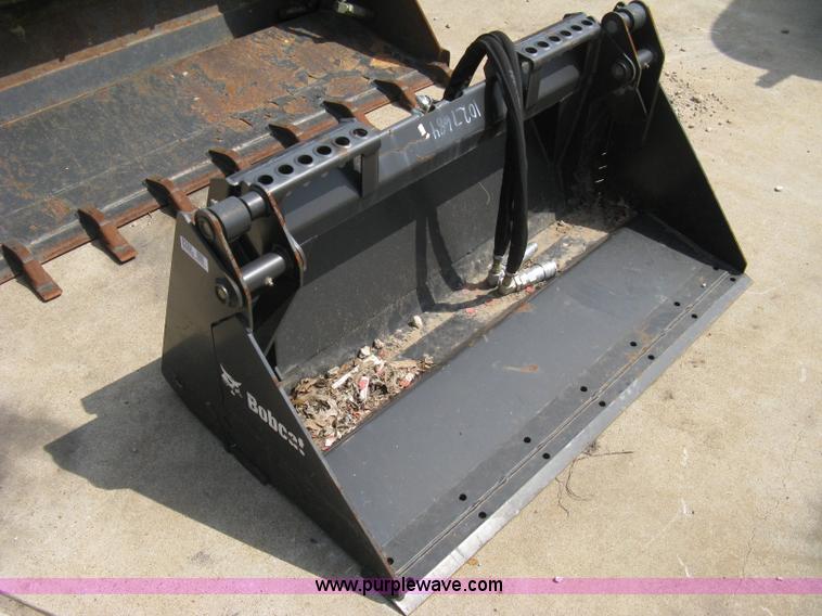 2008 Bobcat 44" combination bucket in Fort Worth, TX | Item 8163 sold ...