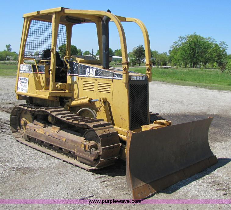 Caterpillar D3C XL dozer in Topeka, KS | Item 8478 sold | Purple Wave