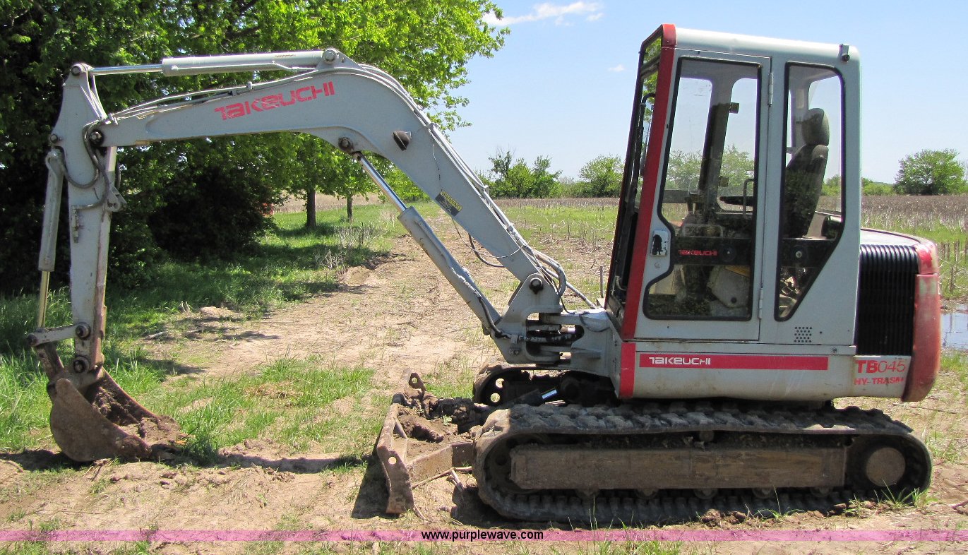 1998 Takeuchi TB045 excavator in Topeka, KS | Item 8247 sold | Purple Wave