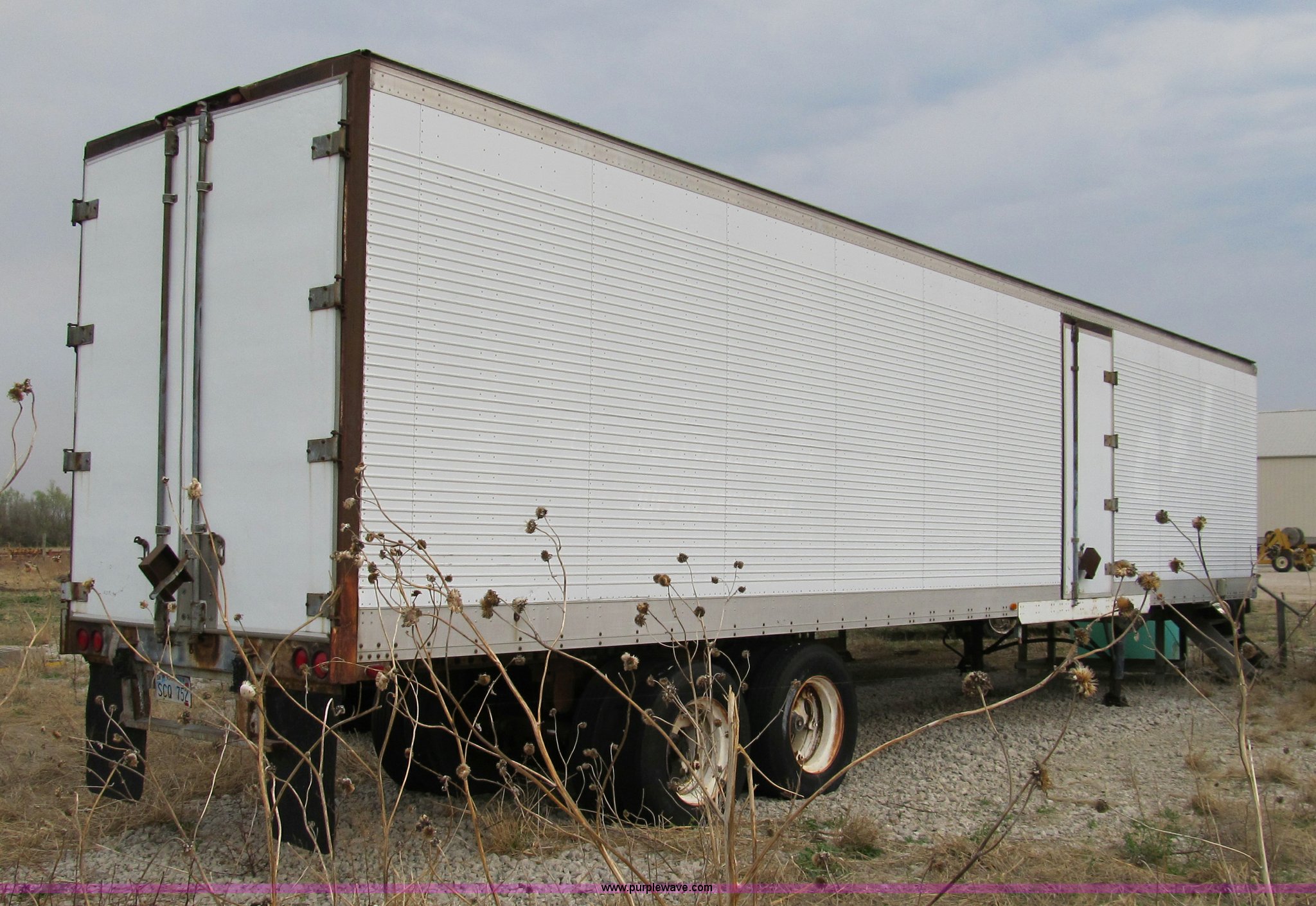 1977 Lufkin 45' dry van trailer in Topeka, KS | Item 8969 sold | Purple ...