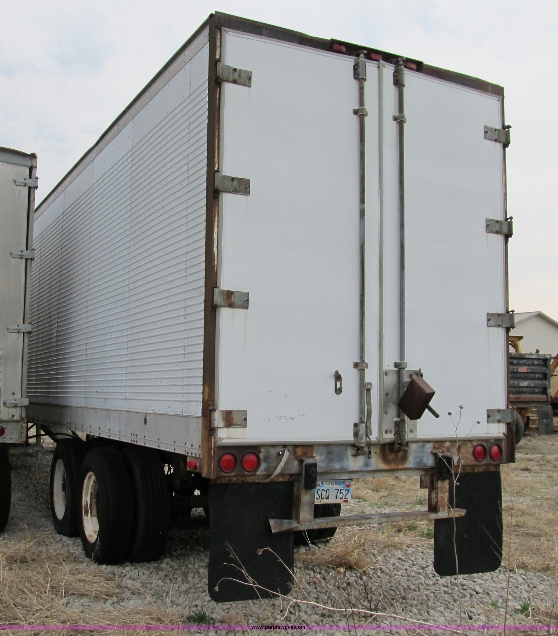 1977 Lufkin 45' dry van trailer in Topeka, KS | Item 8969 sold | Purple ...