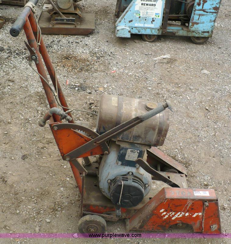 Clipper concrete saw in Kansas City, MO | Item 5849 sold | Purple Wave