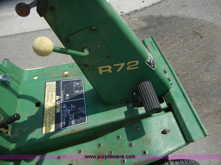 John Deere R72 riding mower in Manhattan, KS | Item 2231 sold | Purple Wave
