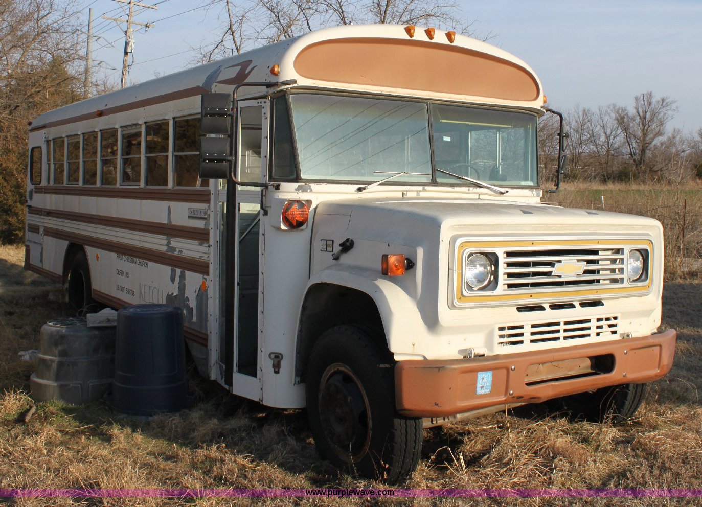 1985 Chevrolet Bluebird bus in Derby, KS | Item 6352 sold | Purple Wave