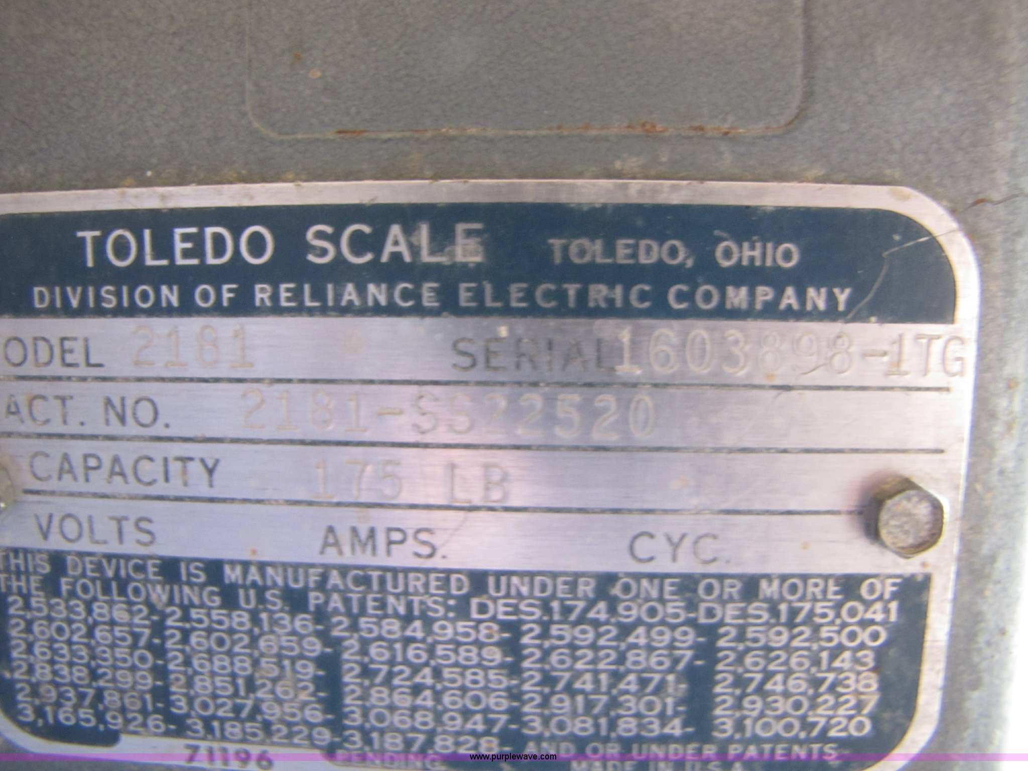 Toledo 2181 175 lb scale in Manhattan, KS | Item 8724 sold | Purple Wave