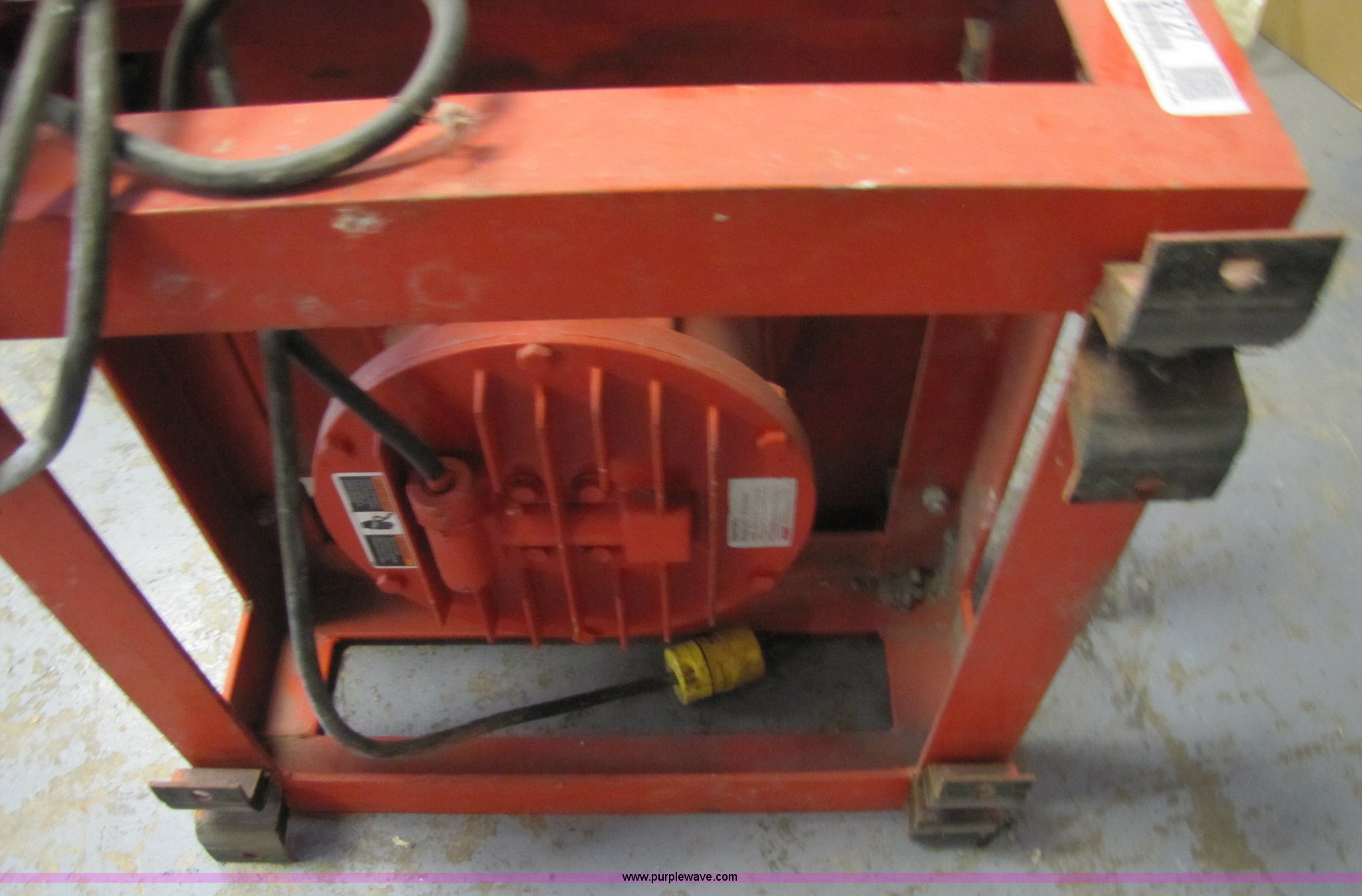 FMC Syntron VP61D1 vibrating table in Manhattan, KS | Item 8727 sold ...