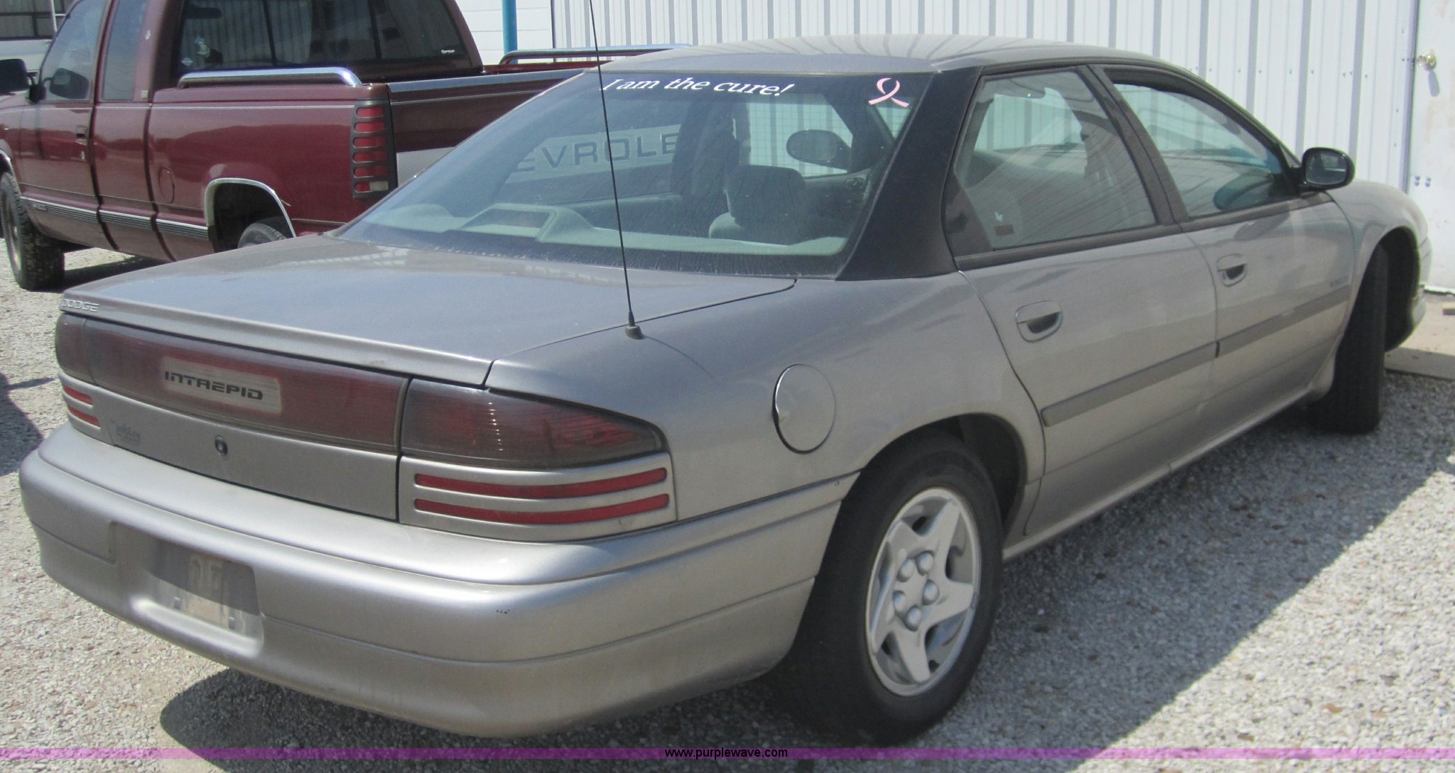 1996 Dodge Intrepid in Garden City, KS | Item 3071 sold | Purple Wave