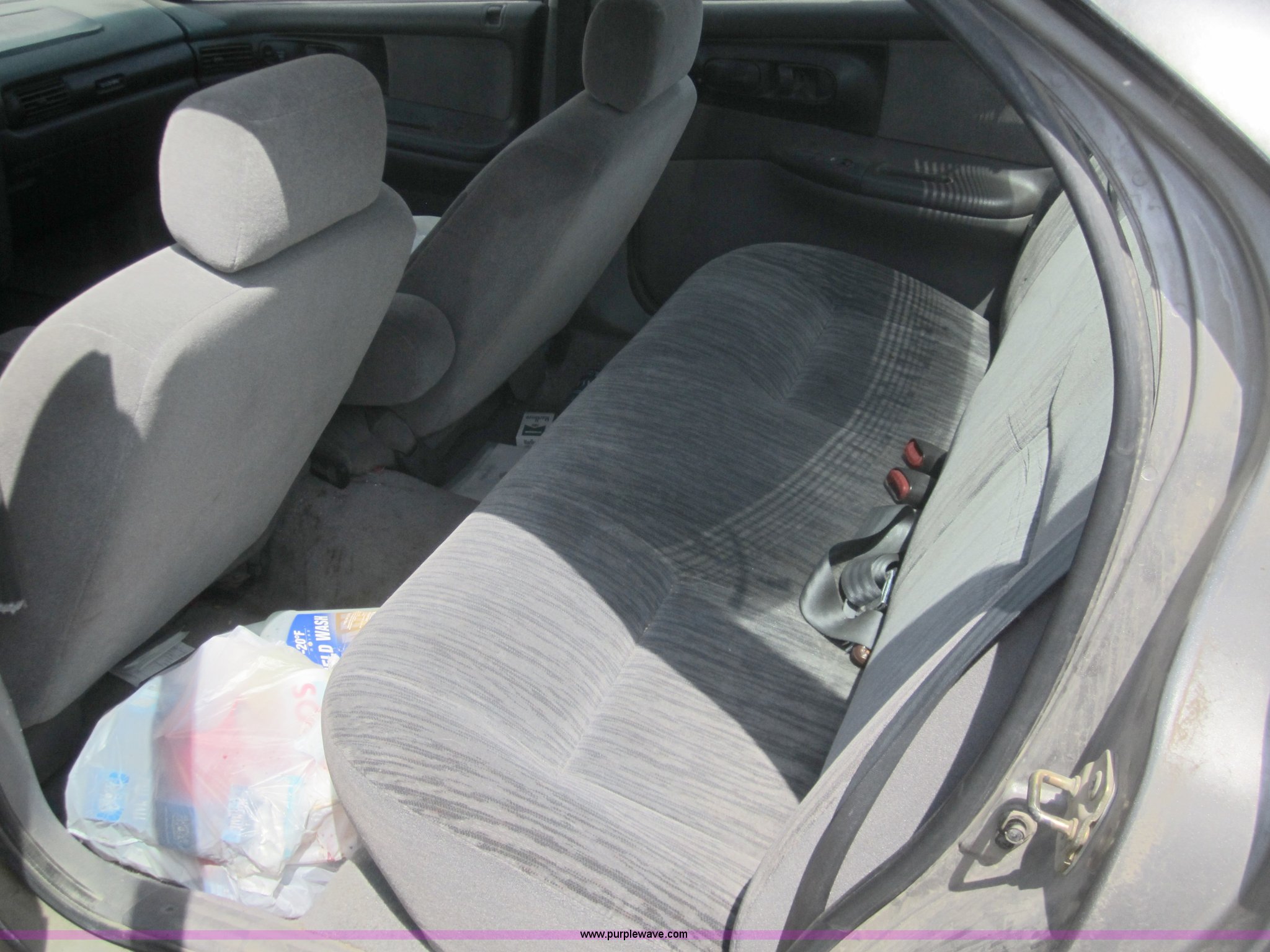 1996 Dodge Intrepid in Garden City, KS | Item 3071 sold | Purple Wave