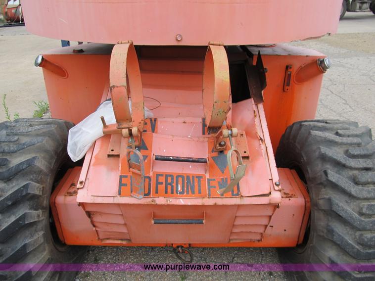 Calavar Condor 60N 60' manlift in Topeka, KS | Item 8986 sold | Purple Wave