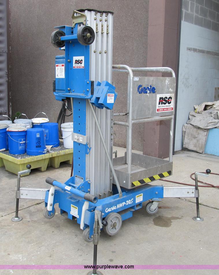 1999 Genie AWP-20S 20' aerial work platform in Topeka, KS | Item 8987 ...