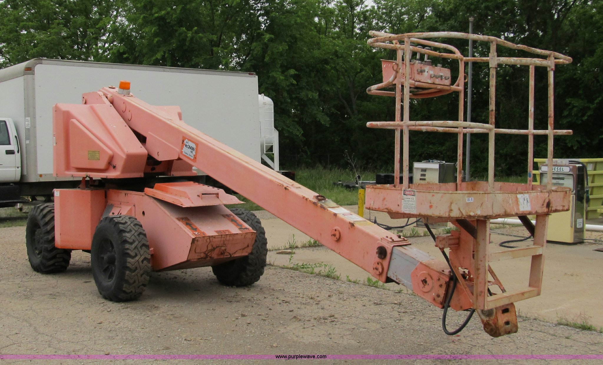 Calavar Condor 60N 60' manlift in Topeka, KS | Item 8986 sold | Purple Wave