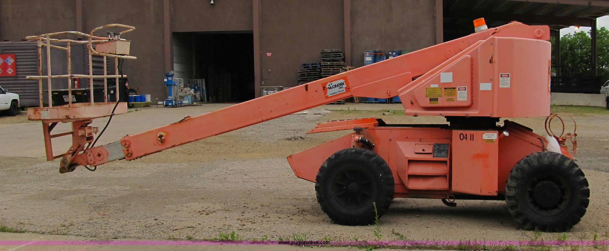 Calavar Condor 60N 60' manlift in Topeka, KS | Item 8986 sold | Purple Wave
