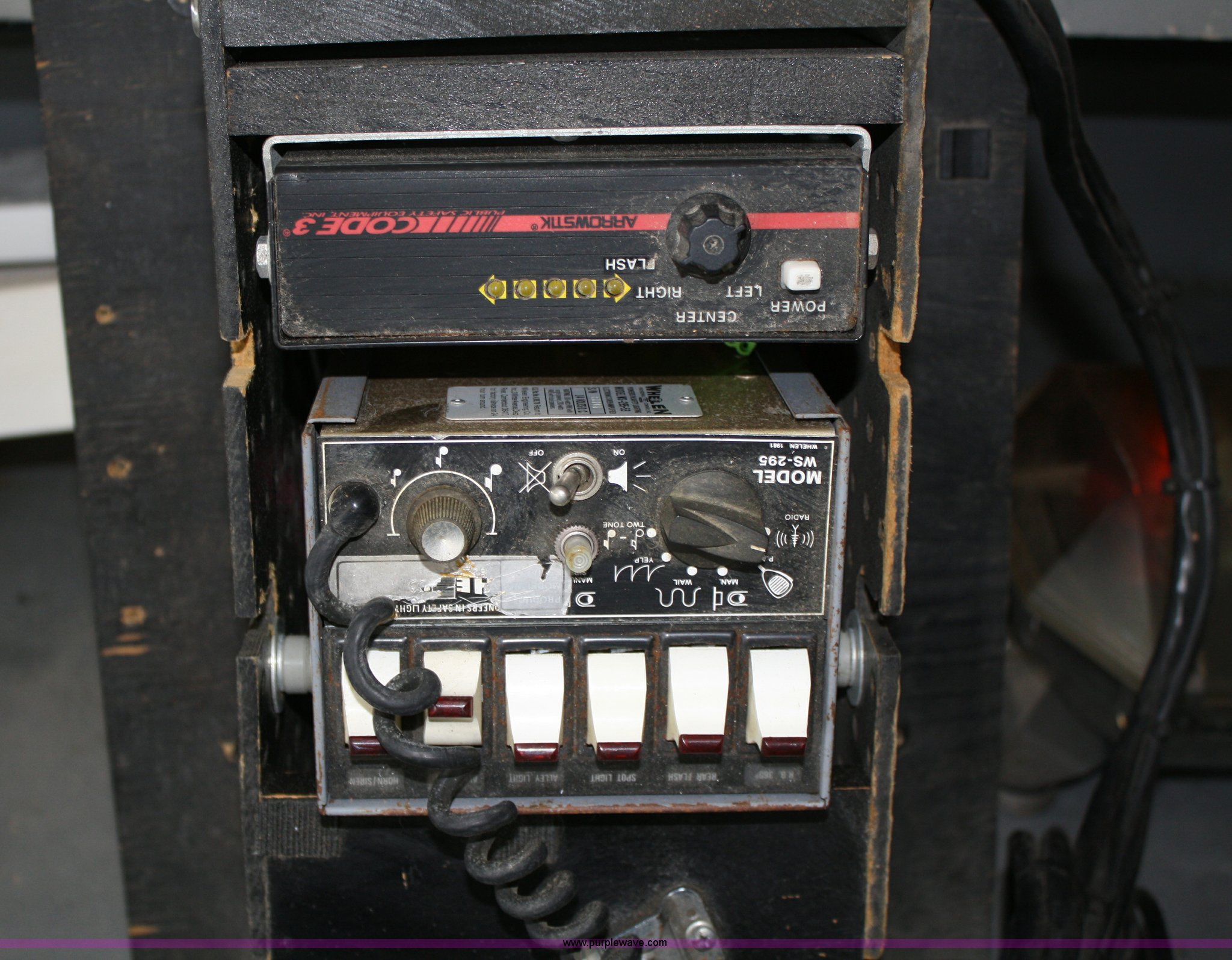 Ambulance console in Paola, KS | Item 4684 sold | Purple Wave