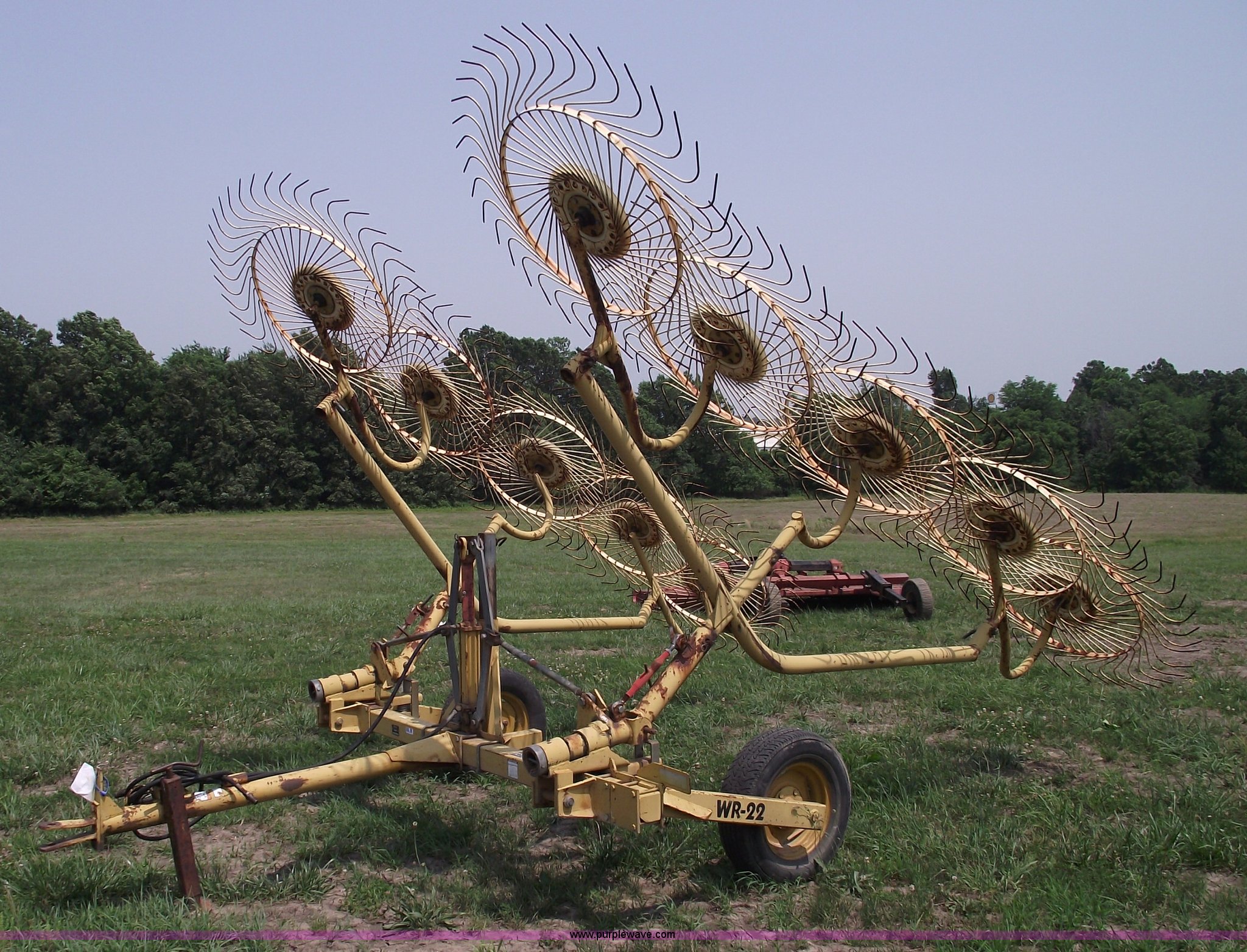 Vermeer WR22 10 wheel rake in Harrisonville, MO | Item 5400 sold ...