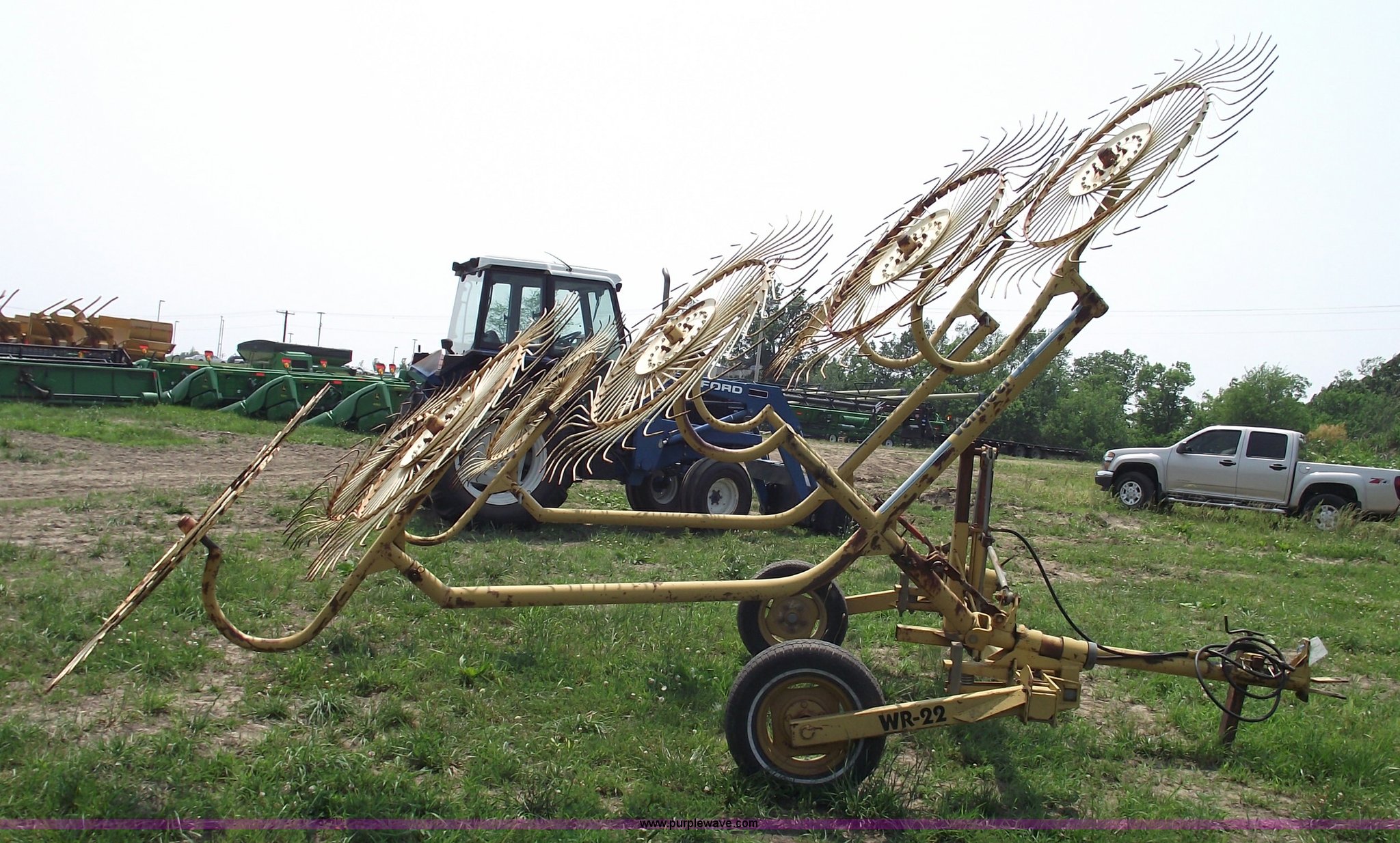 Vermeer WR22 10 wheel rake in Harrisonville, MO | Item 5400 sold ...