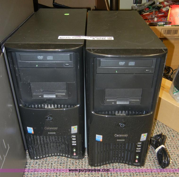 (2) Gateway E Series towers in Manhattan, KS | Item A9248 sold | Purple ...