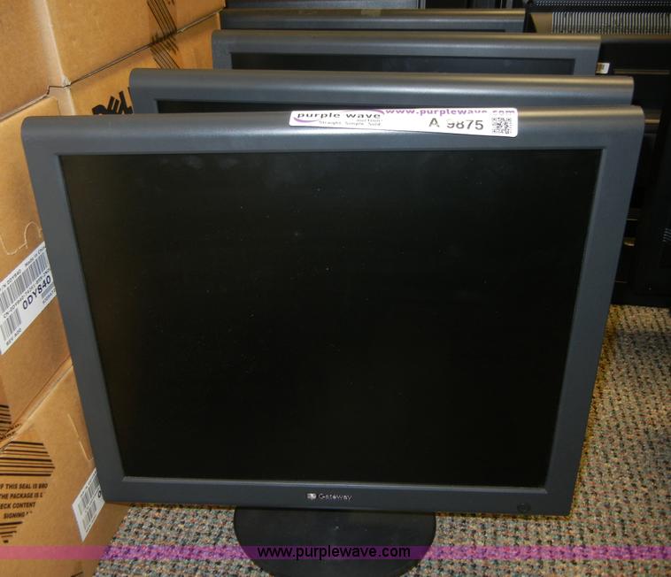 (12) 2005 Gateway 900G monitors in Manhattan, KS | Item A9875 sold ...