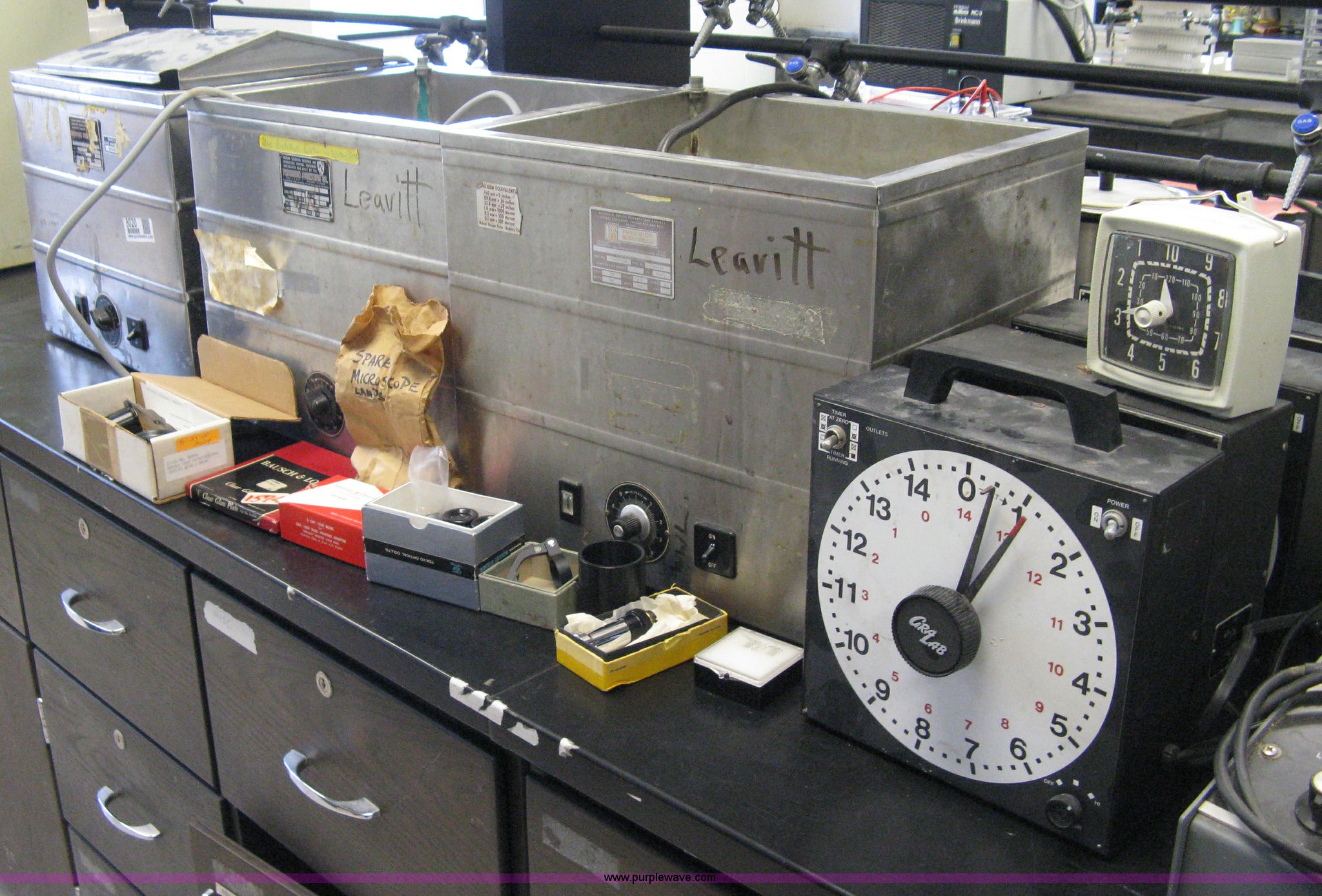 Assorted lab items in Wichita, KS | Item 8020 sold | Purple Wave
