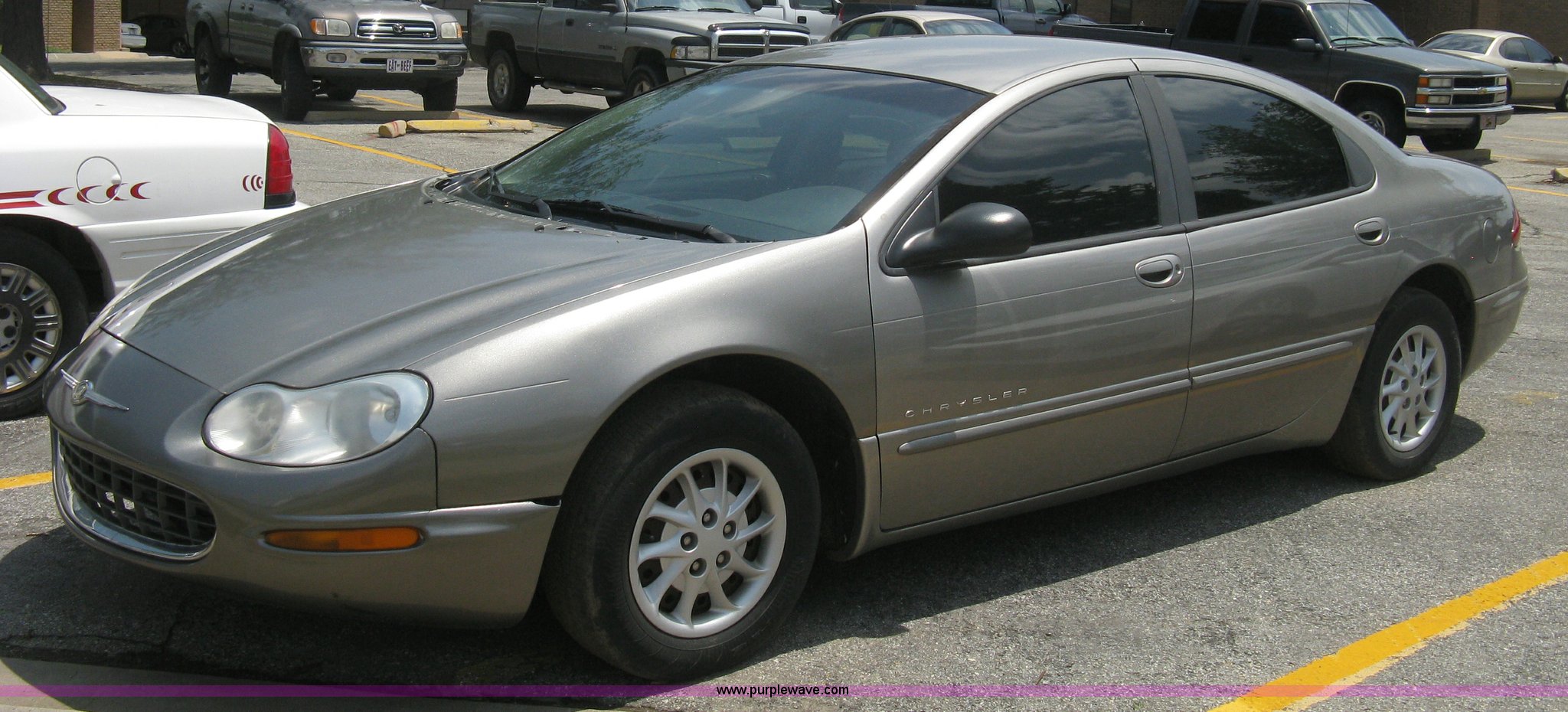 1999 Chrysler Concorde LX in Haysville, KS | Item A4254 sold | Purple Wave