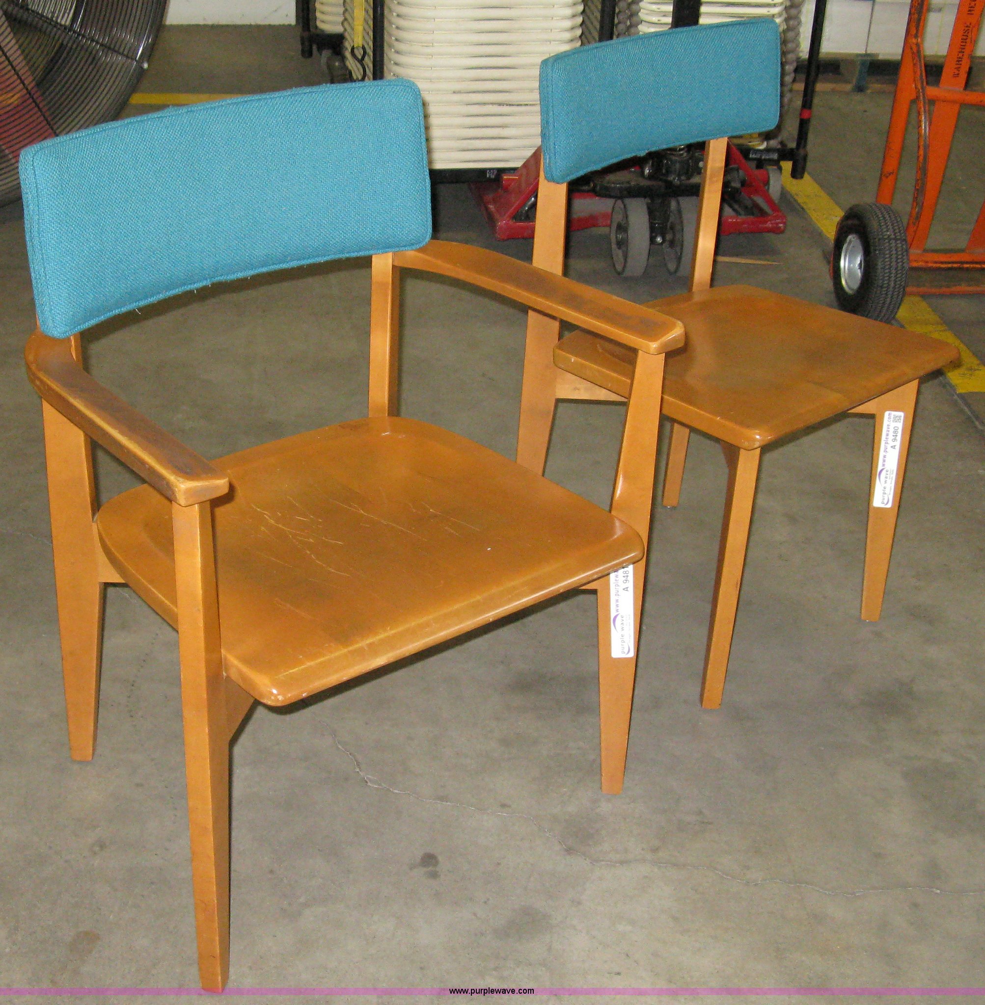 (54) wood chairs in Wichita, KS | Item A9480 sold | Purple Wave