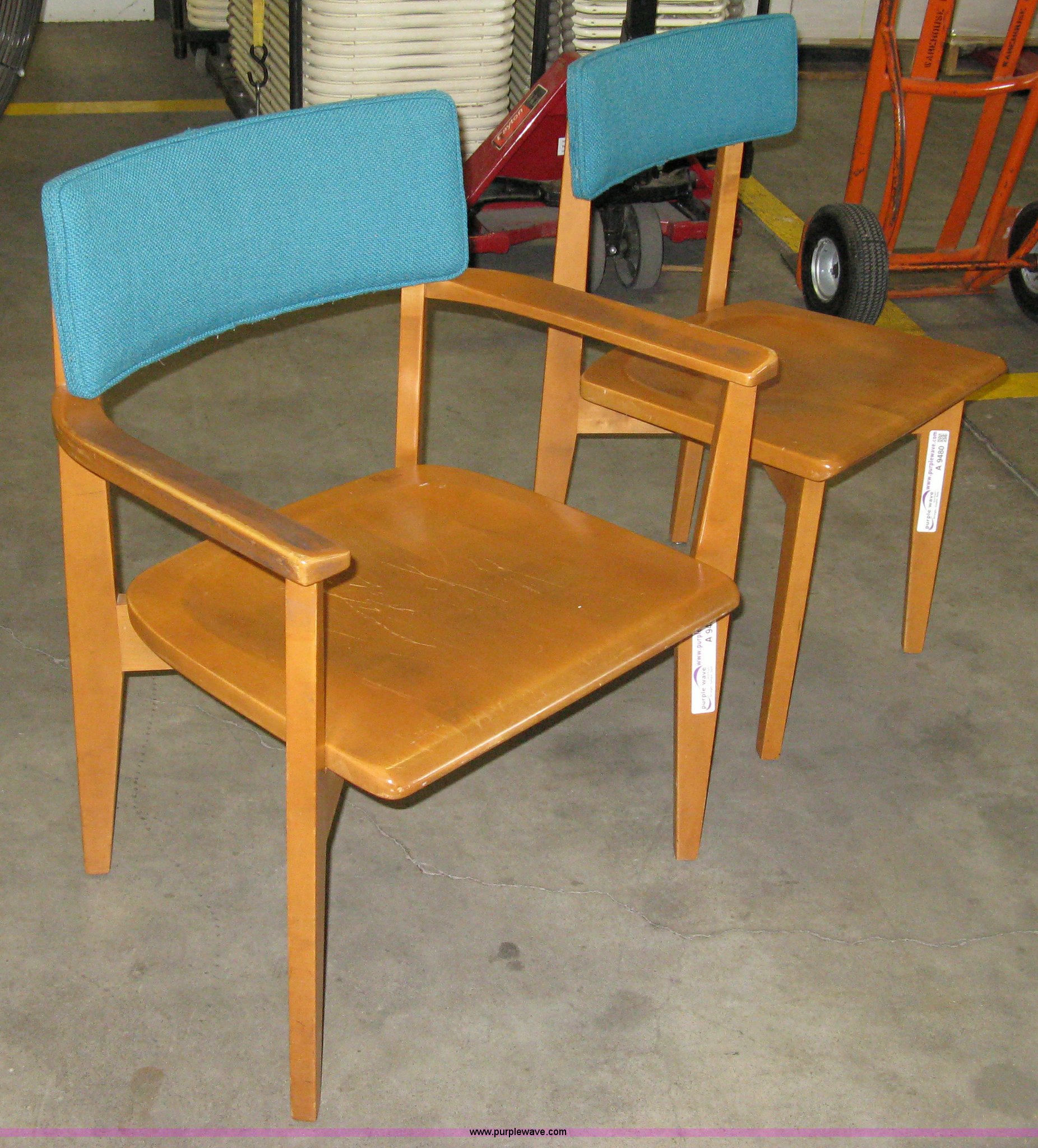 (54) wood chairs in Wichita, KS | Item A9481 sold | Purple Wave