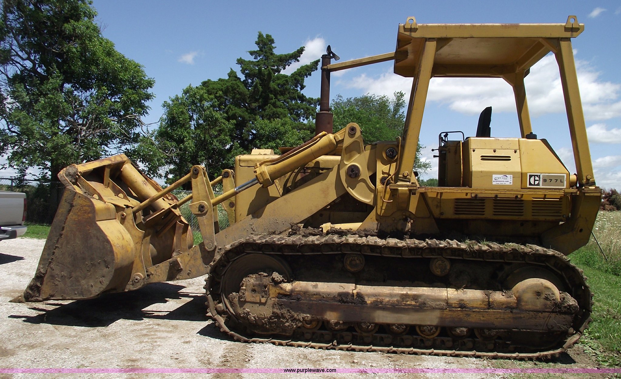 1972 Caterpillar 977L track loader in Clinton, MO | Item A4242 sold ...