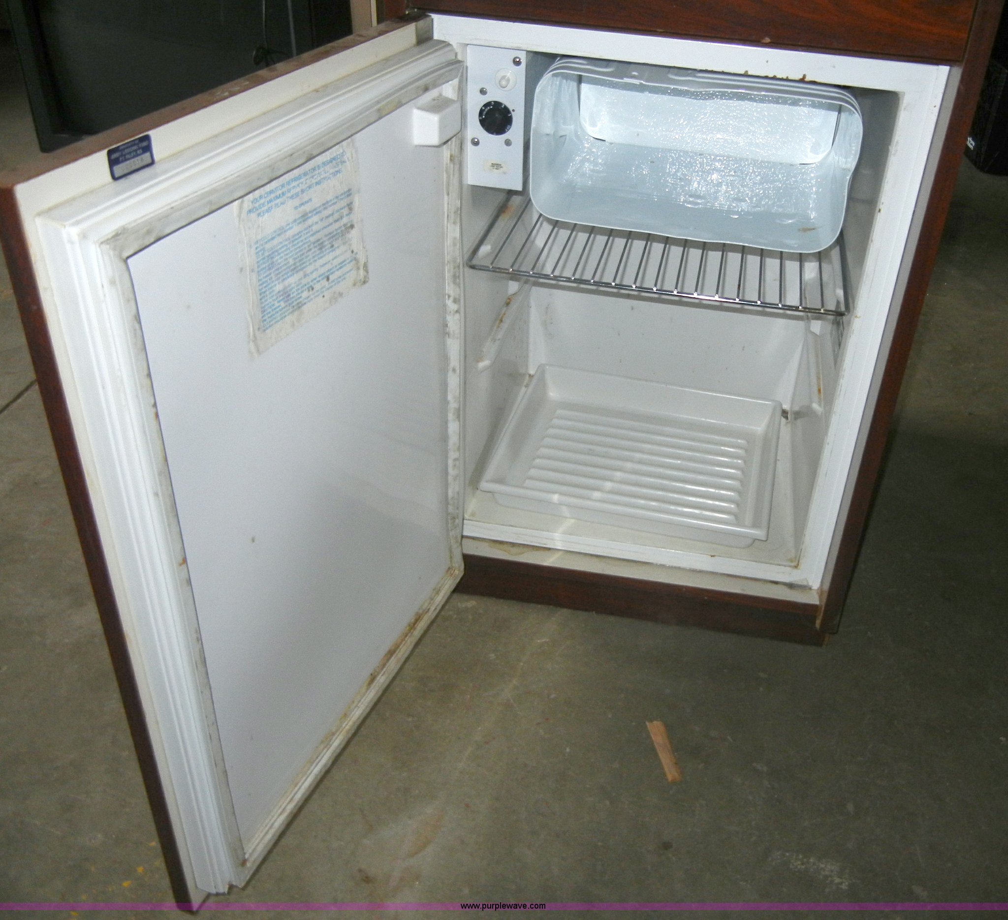 Assorted appliances in Fort Riley, KS | Item A9180 sold | Purple Wave