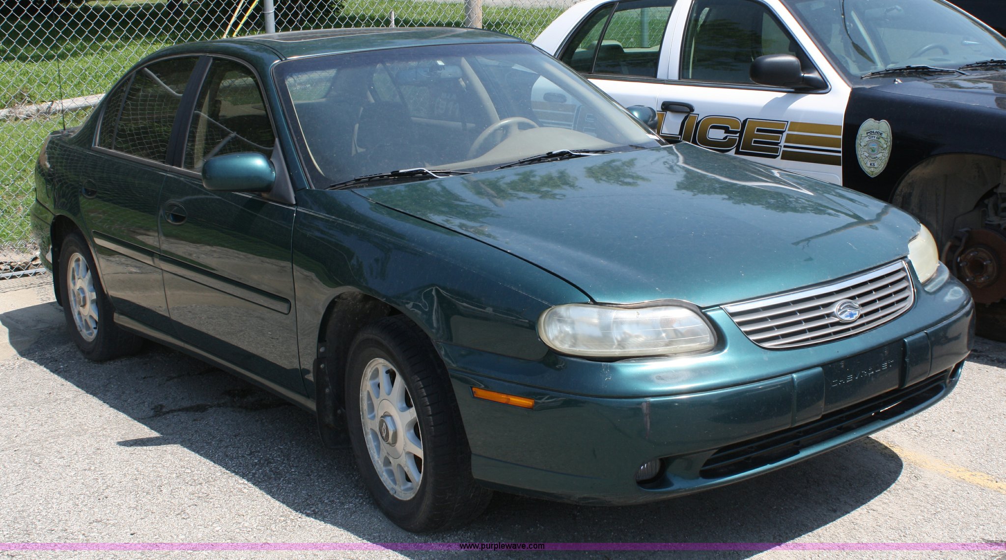 1998 Chevrolet Malibu LS in Ottawa, KS | Item 4747 sold | Purple Wave