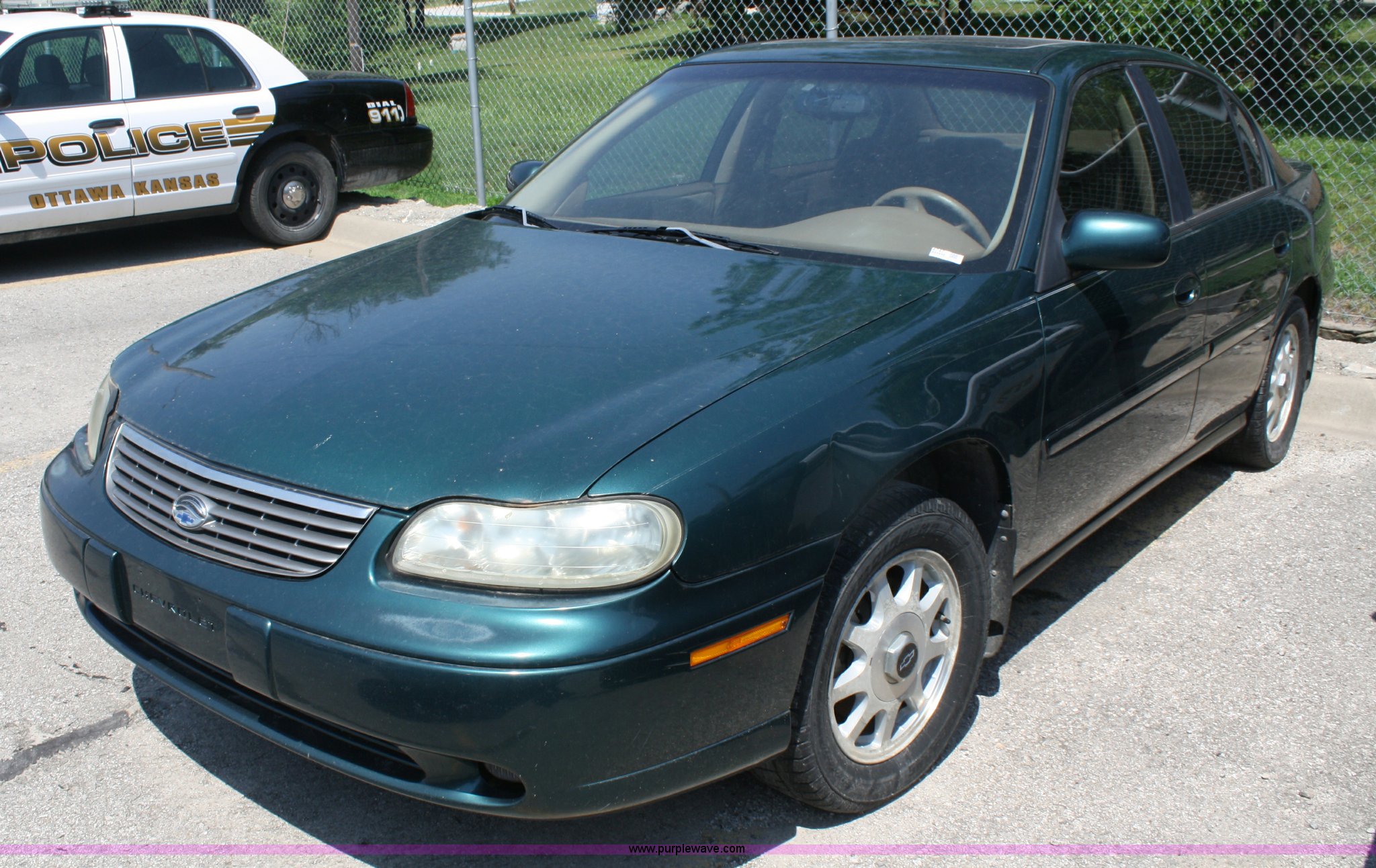 1998 Chevrolet Malibu LS in Ottawa, KS | Item 4747 sold | Purple Wave