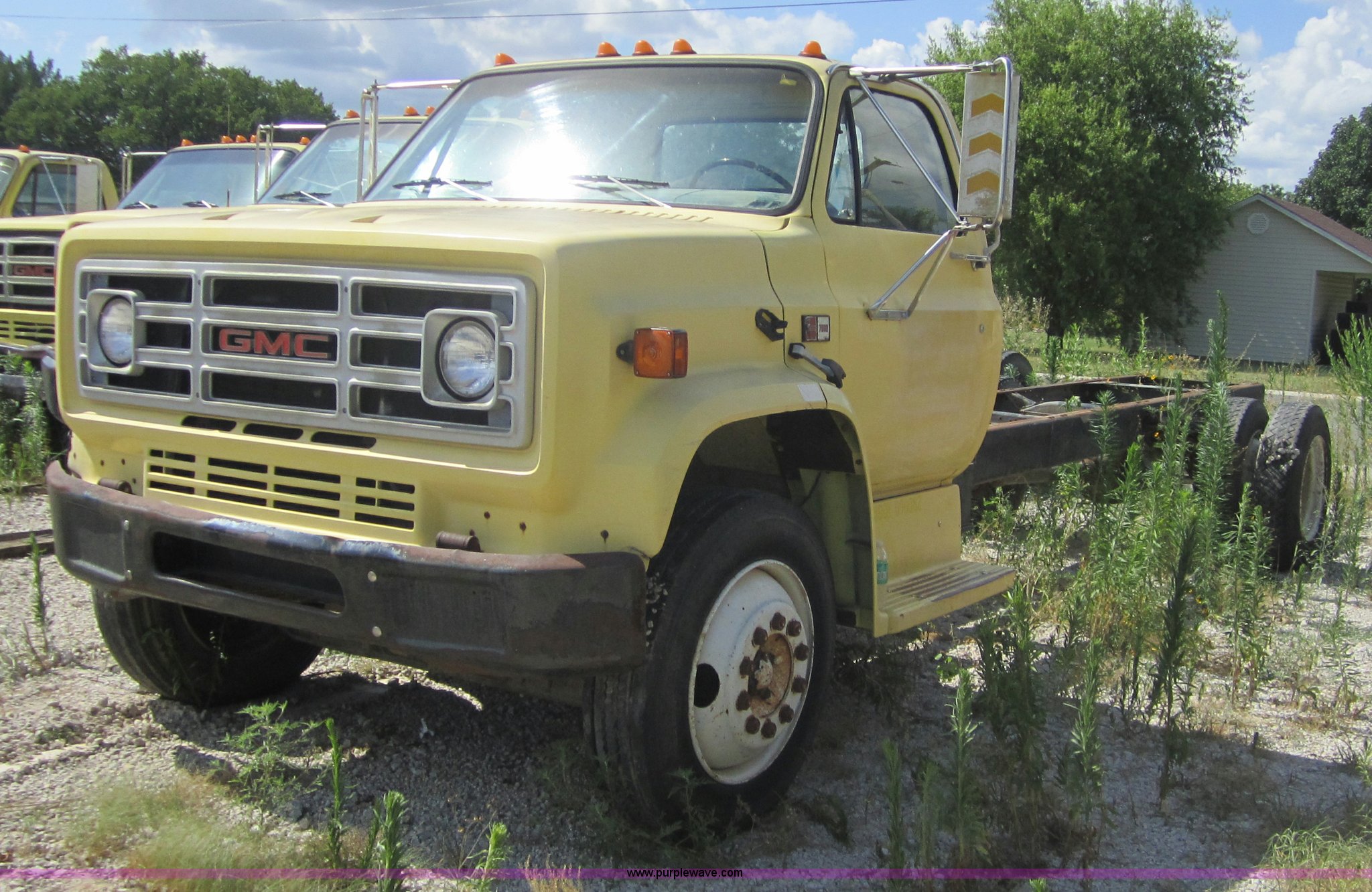 1987 GMC 7000 truck cab and chassis in St Paul, KS | Item A9562 sold | Purple Wave