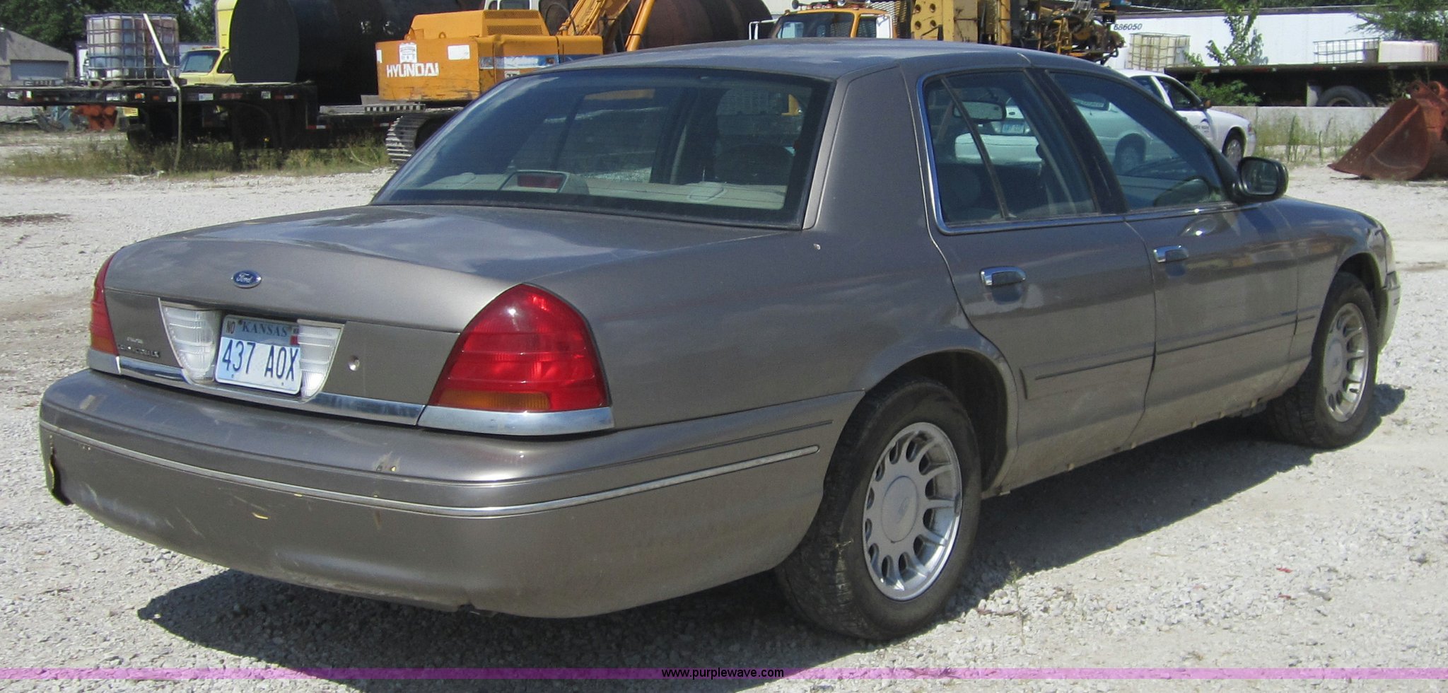 2001 Ford Crown Victoria LX in St Paul, KS | Item A9568 sold | Purple Wave