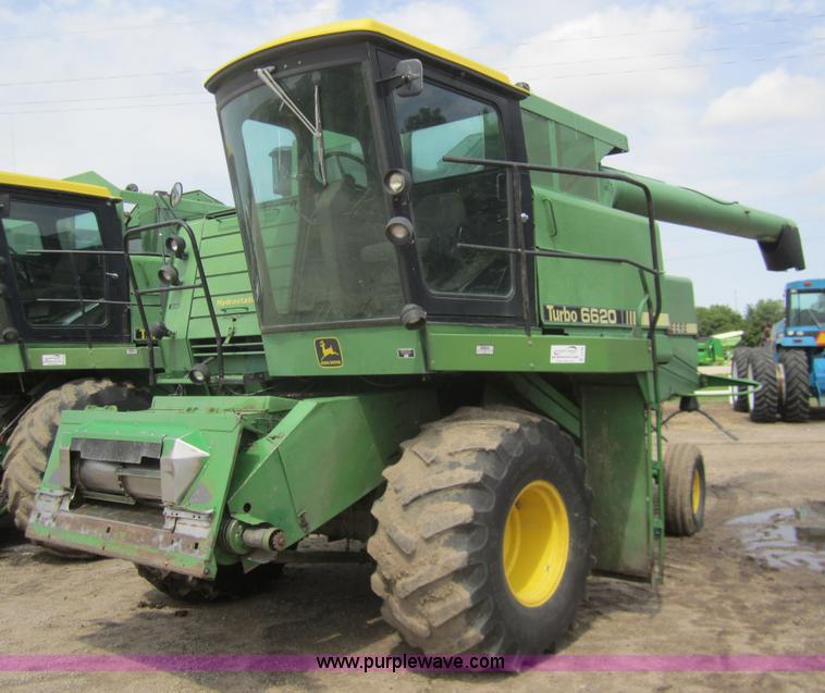 1981 John Deere 6620 combine in Beloit, KS | Item A3786 sold | Purple Wave