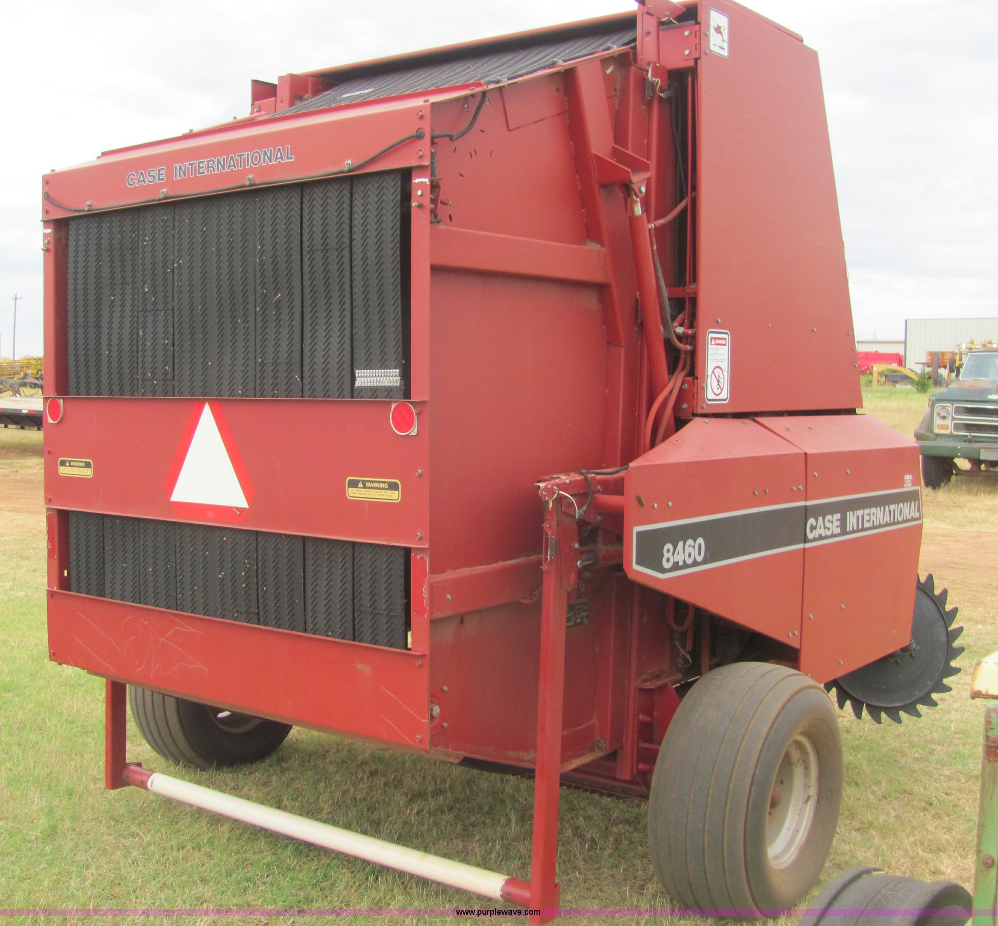 Case International 8460 round baler in Guthrie, OK | Item A3624 sold ...