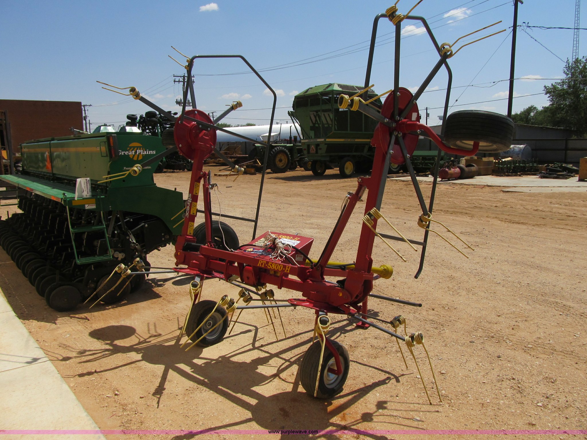Sitrex RT5800 19' hay tedder in Lamesa, TX | Item A5238 sold | Purple Wave