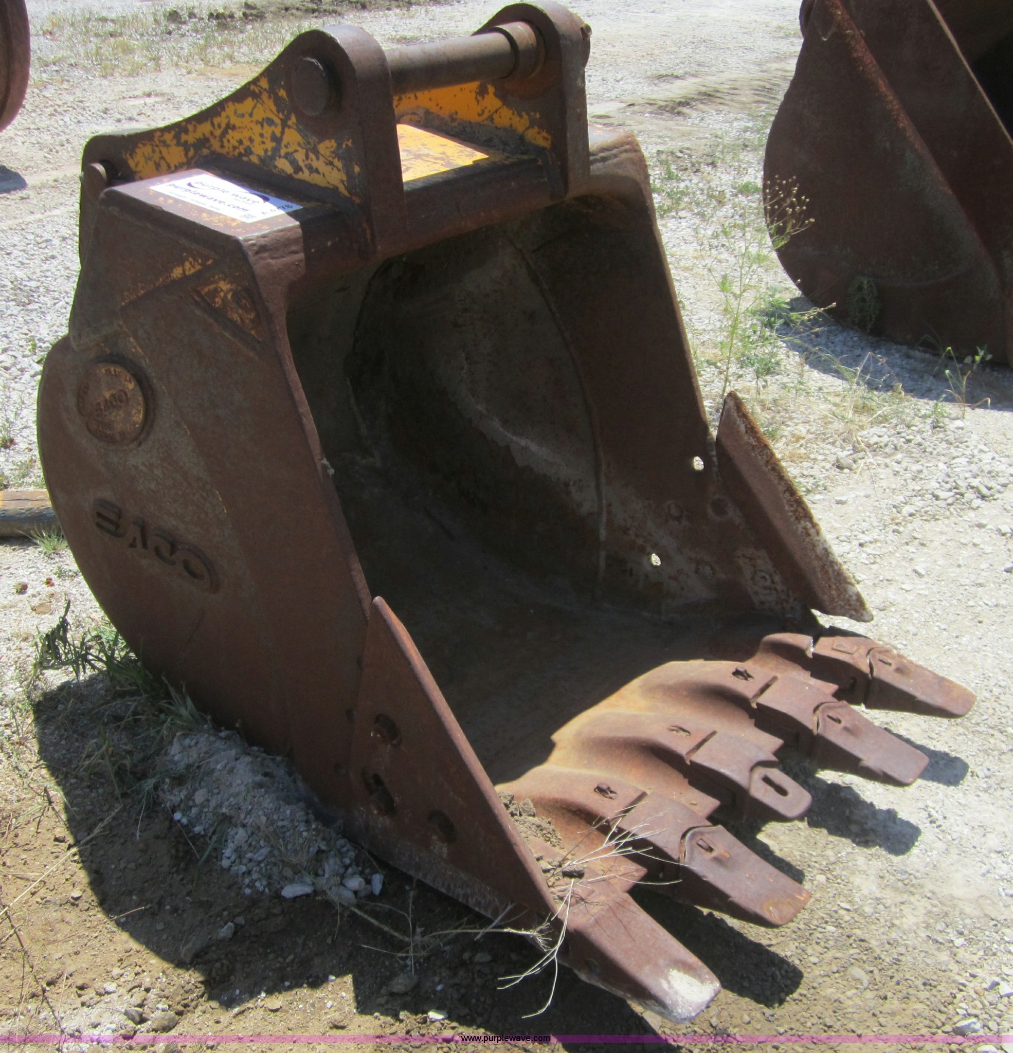 EACO toothed excavator bucket in St Paul, KS | Item A4778 sold | Purple ...