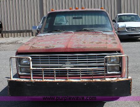 1983 Chevrolet C30 Custom Deluxe truck cab and chassis in Hutchinson ...