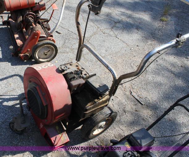 Edger, 3 HP gas engine in Hutchinson, KS | Item B9769 sold | Purple Wave