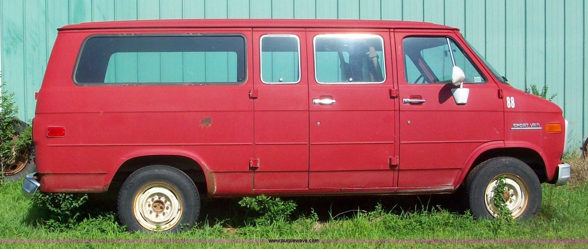 1988 Chevrolet G30 Sport van in Oxford, NE | Item A1148 sold | Purple Wave
