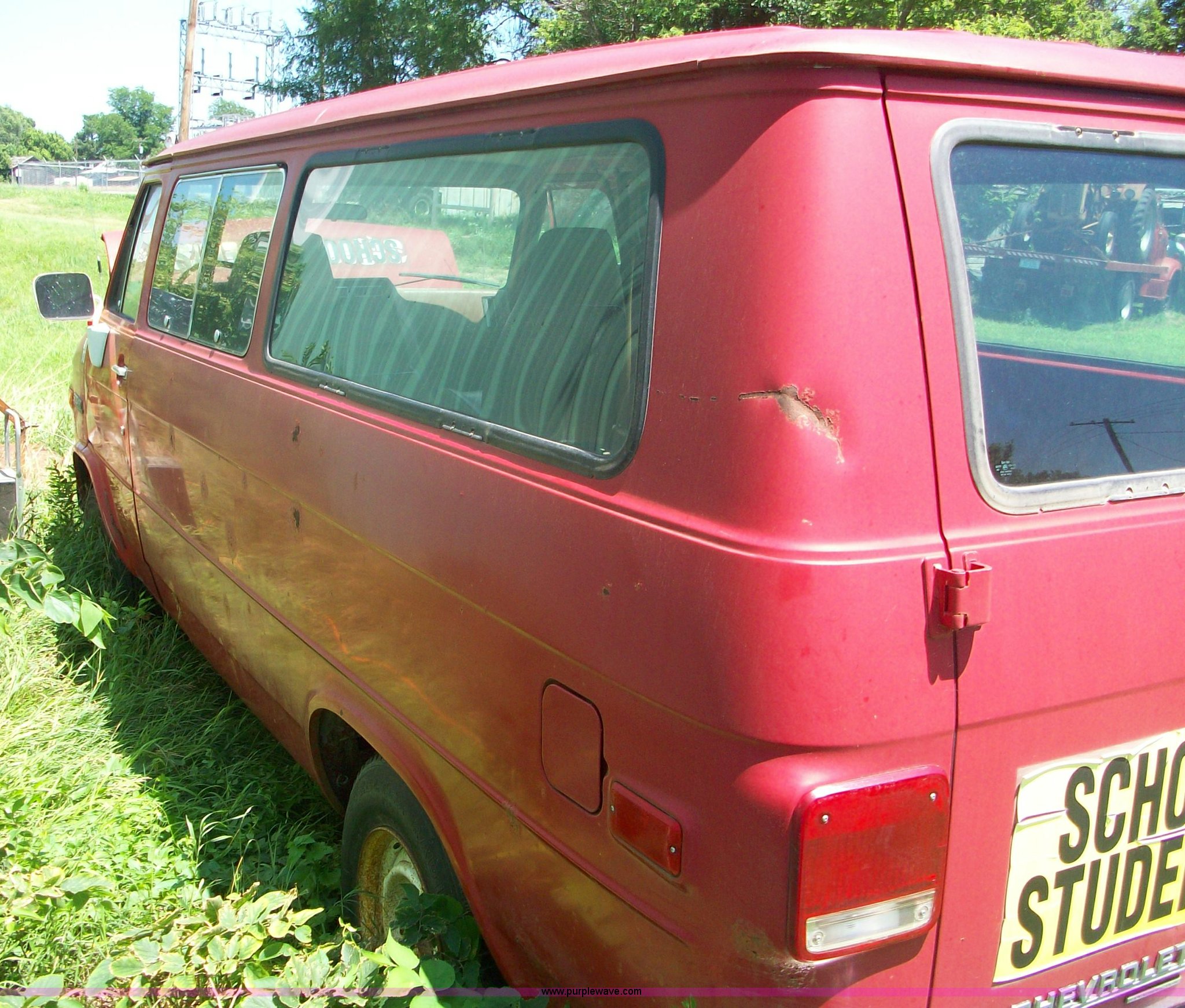 1988 Chevrolet G30 Sport van in Oxford, NE | Item A1148 sold | Purple Wave