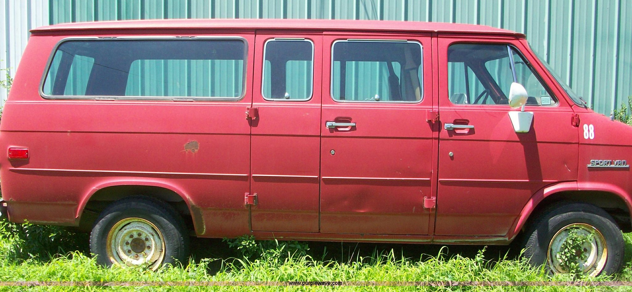 1988 Chevrolet G30 Sport van in Oxford, NE | Item A1148 sold | Purple Wave