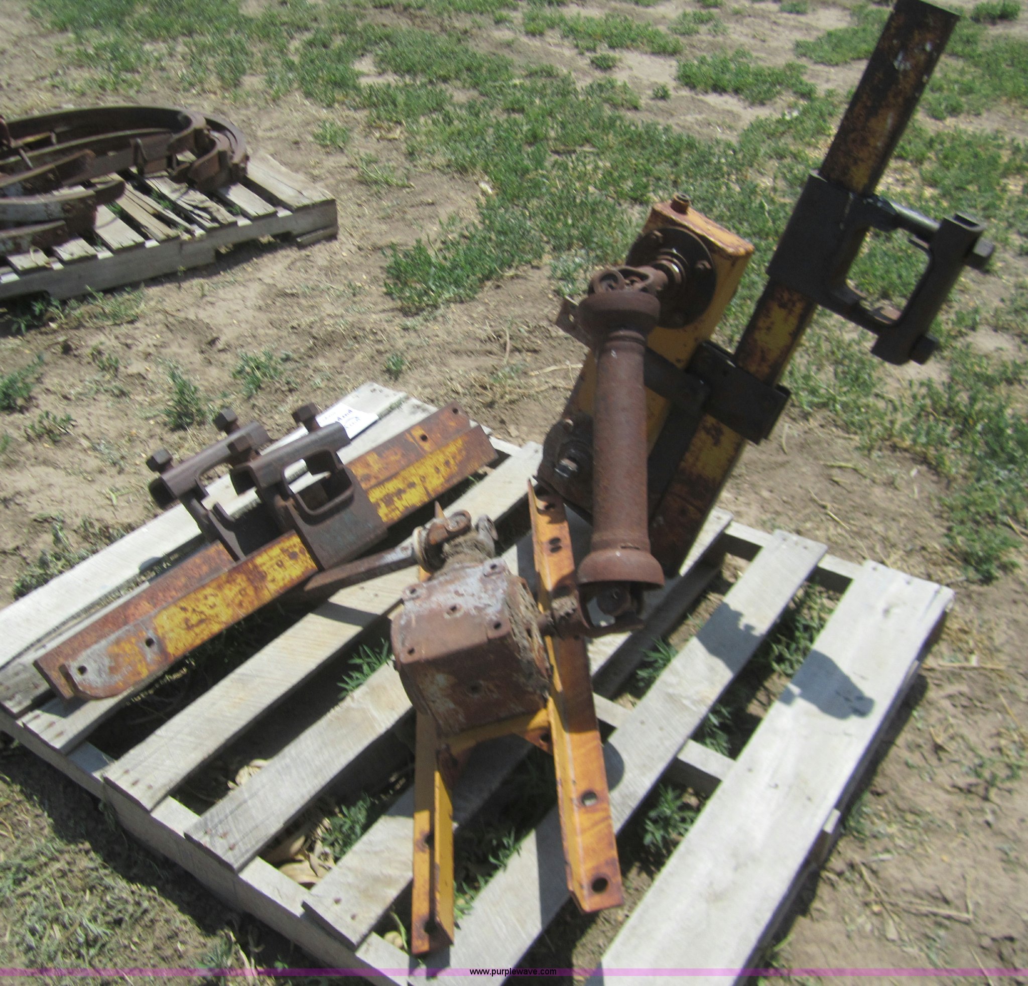 Handby rod weeder gearbox in Guymon, OK | Item A3794 sold | Purple Wave
