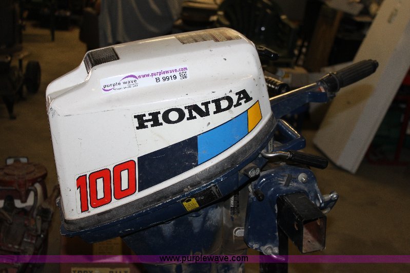 Honda 100 10 HP four-stroke outboard engine in Abilene, KS | Item B9919 ...